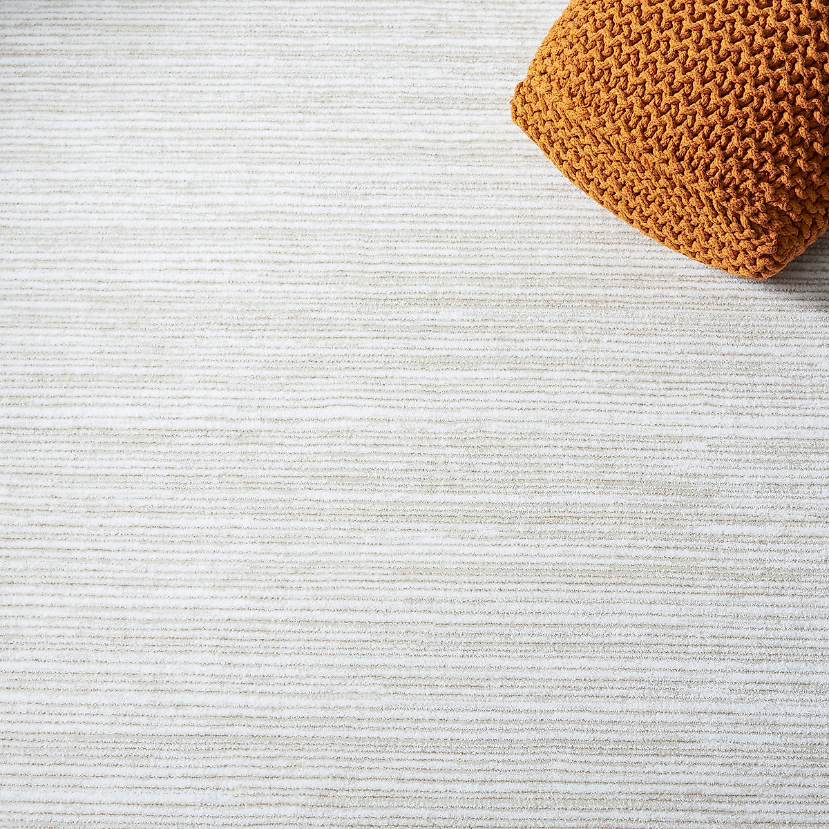 SAFAVIEH Vision Collection Area Rug - 8' x 10', Ivory, Modern Ombre Tonal Chic Design, Non-Shedding & Easy Care, Ideal for High Traffic Areas in Living Room, Bedroom (VSN606J)