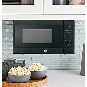 GE Countertop Microwave Oven | 0.7 Cubic Feet Capacity, 700 Watts | Kitchen Essentials for the Countertop | Black