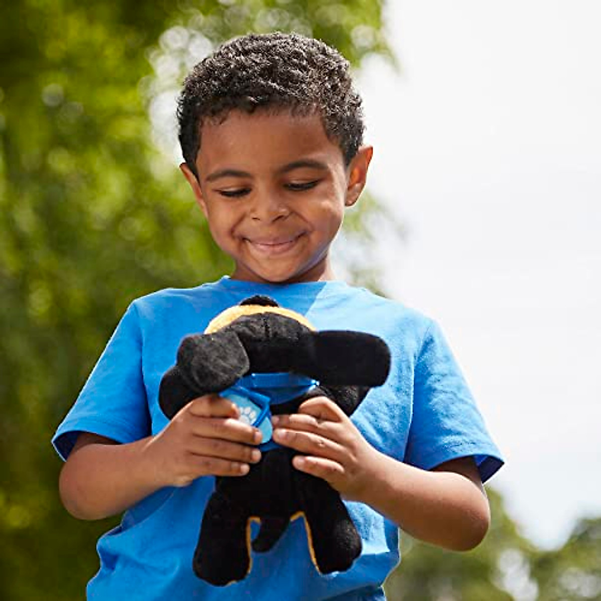 Melissa & Doug Tote & Tour Pet Travel Play Set with 2 Plush Stuffed Animals (15 pcs)