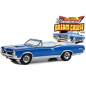 1967 Pontiac GTO Convertible Blue Met. w/White Interior 16th Annual Woodward Dream Cruise (2010) 1 1/64 Diecast Model Car by Greenlight 37280 A
