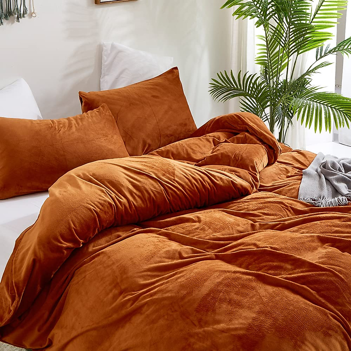 CLOTHKNOW Terracotta Velvet King Size Duvet Cover Set 3Pcs Fluffy Bedding Sets Rust Bedding Orange Comforter Cover Caramel Bedding for Men Women