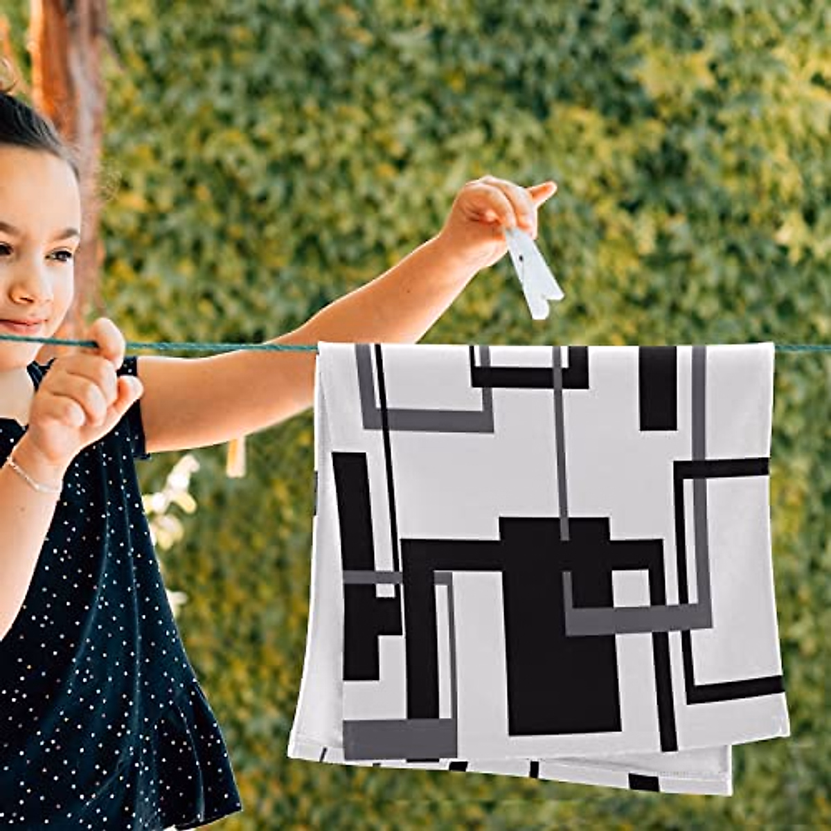 SHUSTARY 2 Pack Black and White Hand Towels for Bathroom,Soft Absorbent Quick-Dry Grey Geometric Abstract Kitchen Dish Towels Decorative Mid Century Bathroom Hand Towel for Face,Gym,Spa 14"x28"