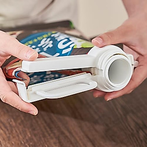 BOOLSFMAM Food Bag Sealing Clip with Pour Spout, Chip Bag Clips Set, Food Clips to Seal Pour Food Storage Bag Clip with Spout for Cereal, Snacks, and More (4)