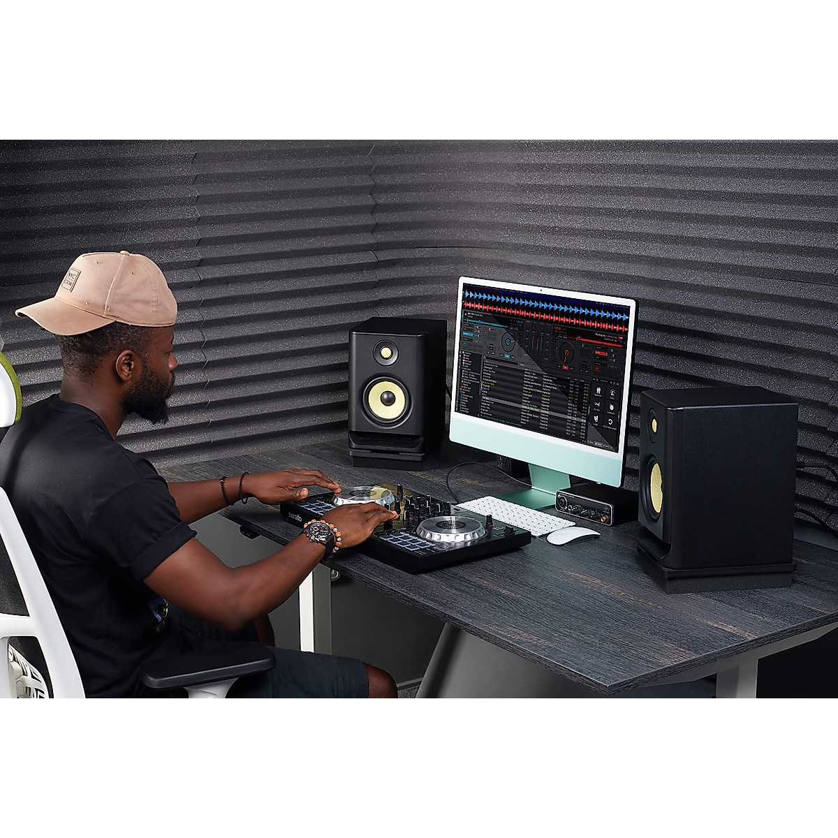 Sound Addicted VibeBoss P5 - Acoustic Isolation Platform Suitable for 5 inches Speakers (9.5'' x 7'' x 1.8'') 2Pcs