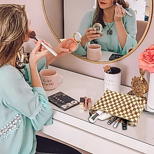 Aoekaff Cosmetic Bags for Women,Large Y2K Makeup Bags for Travel Aesthetic Knitted Purses Checkered Toiletry Bag Makeup Organizer Storage For Women Gift (Khaki)