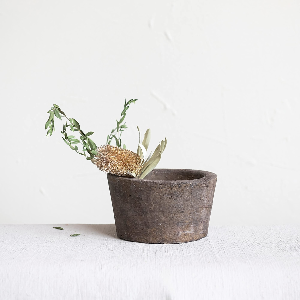 Creative Co-Op Reclaimed Decorative Concrete Feeder, Distressed Brown Finish Container