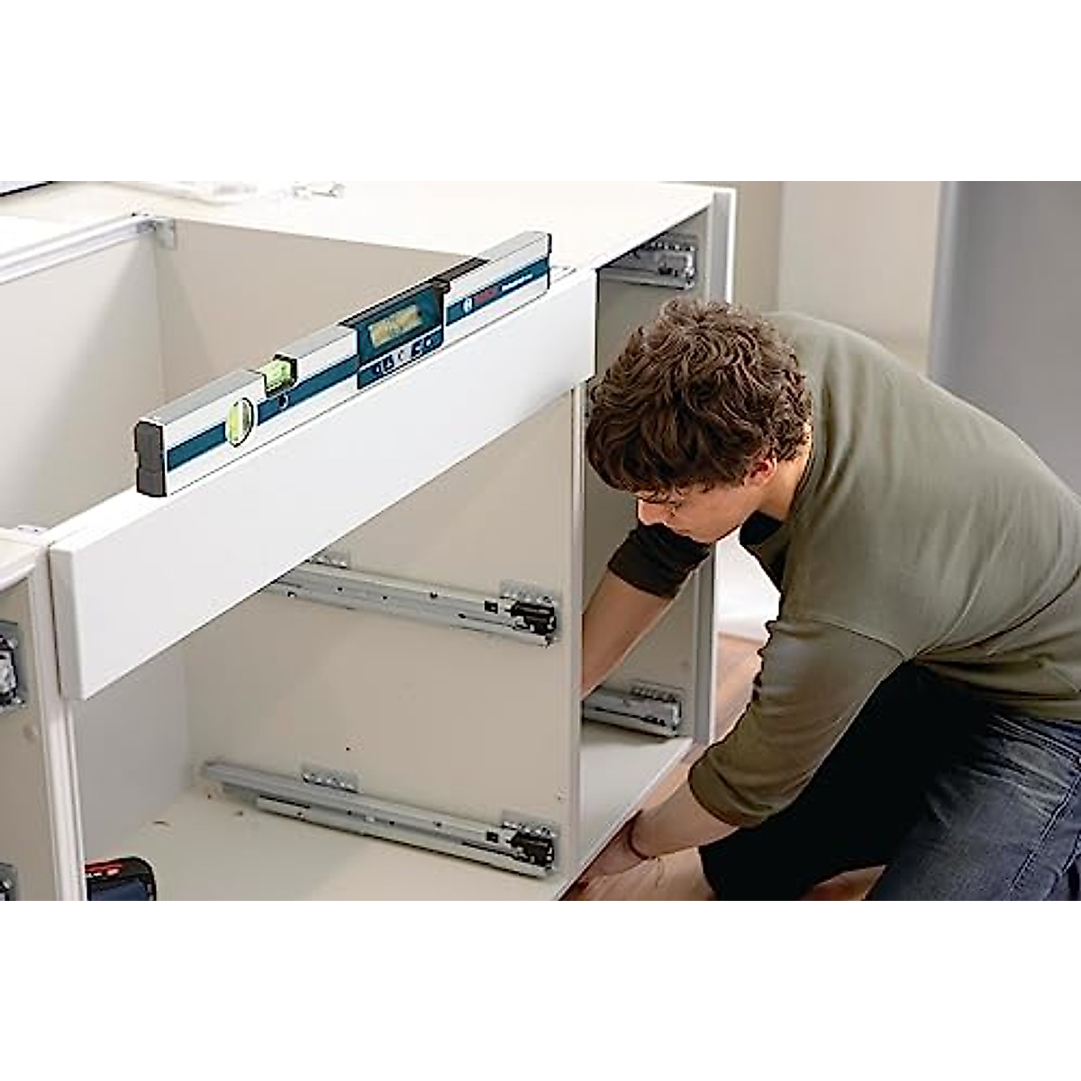 BOSCH Digital Level, 24 Inch. GIM 60