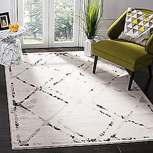 SAFAVIEH Skyler Collection 3' x 5' Ivory/Grey SKY197H Boho Diamond Non-Shedding Living Room Bedroom Accent Rug
