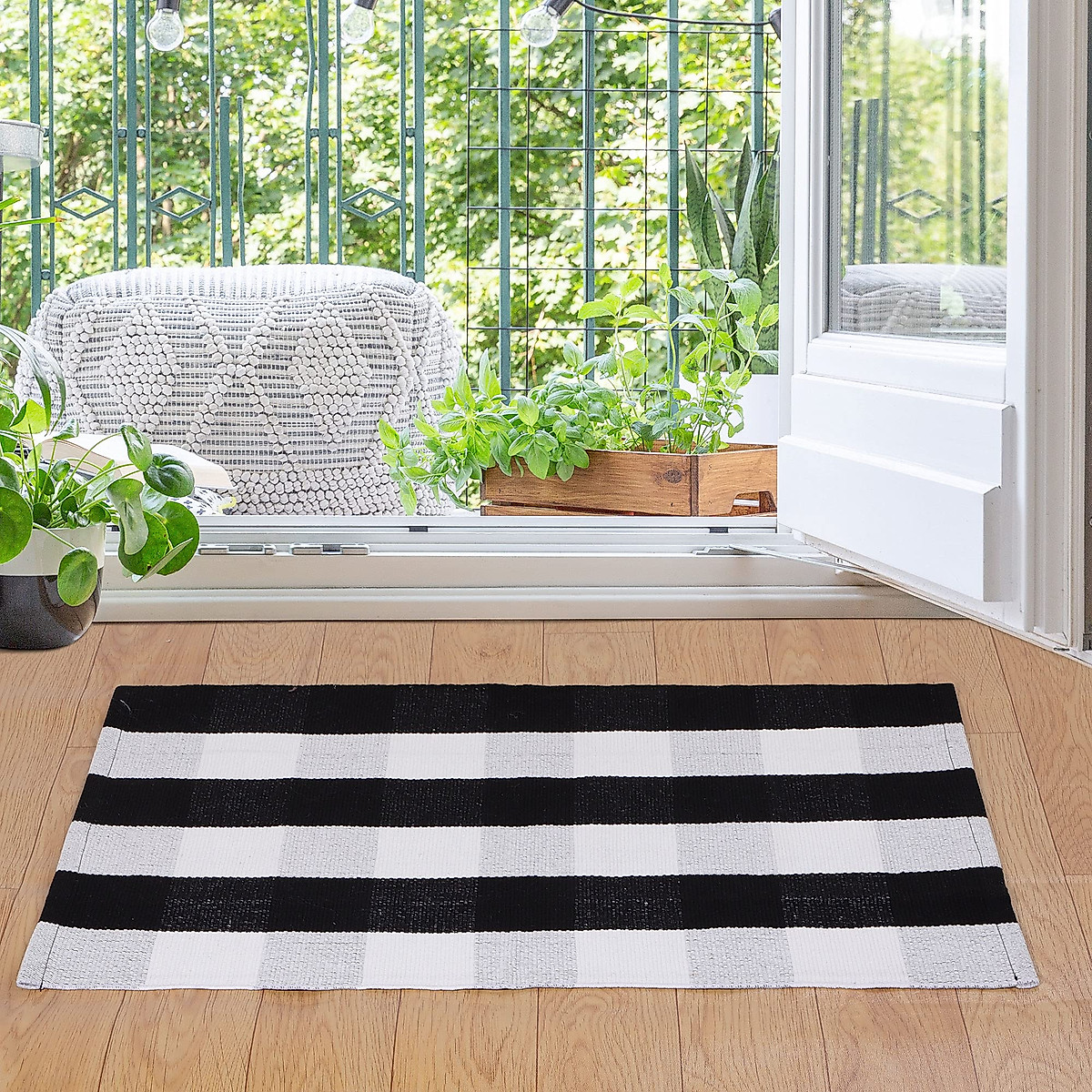 uxcell Buffalo Check Rug,Plaid Outdoor Rug,Layered Door Mat,Cotton Gingham Rugs,Floor Mat for Front Porch/Runner/Bedroom/Kitchen/Farmhouse 35"x24" Black & White