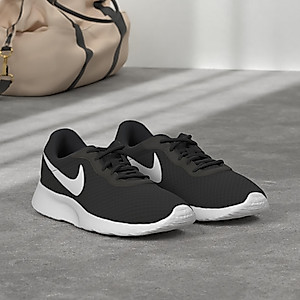 Nike Women's Low-Top Sneakers, Black Black Black White, 10