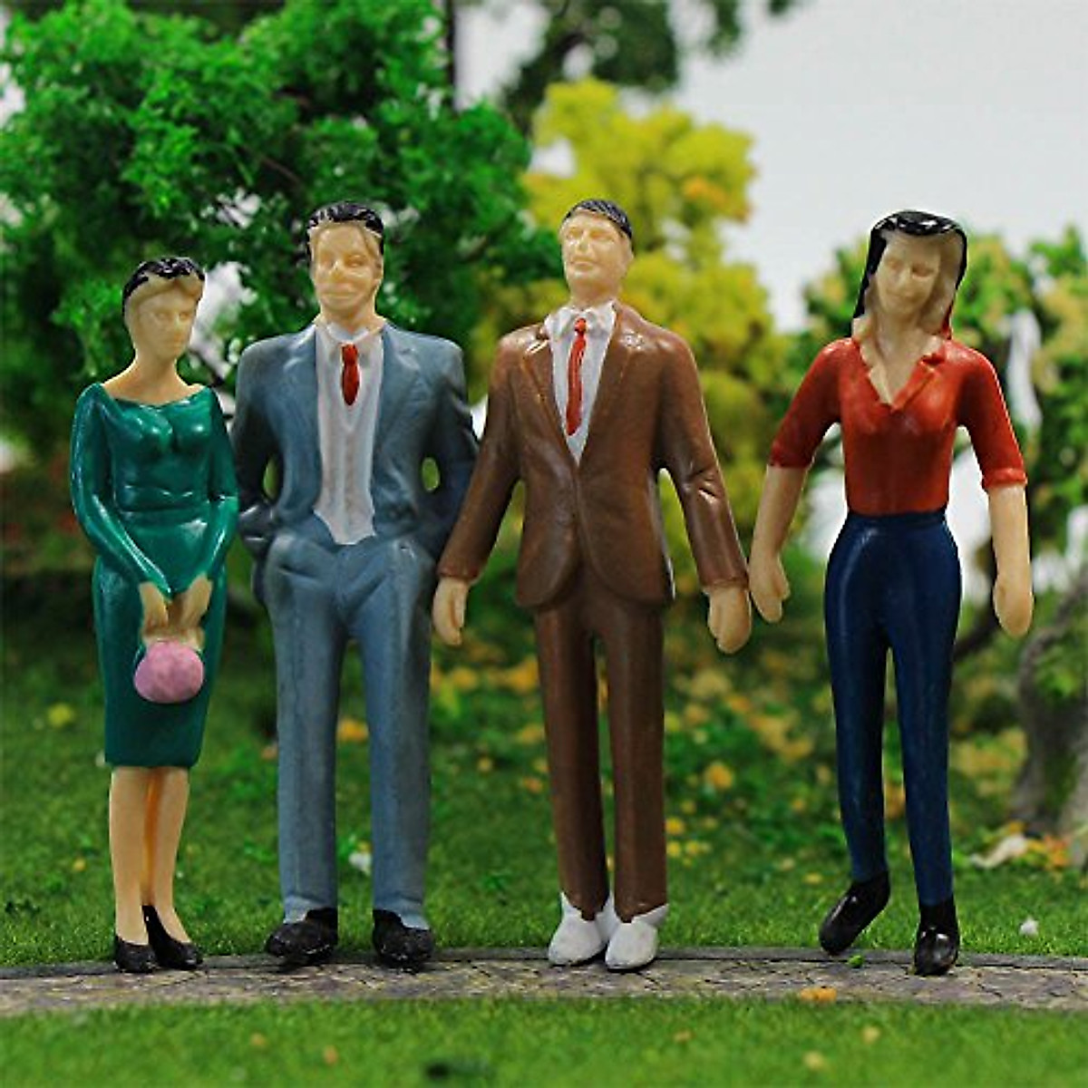 P3001 28pcs 1:30 Painted Figures I Scale Standing and Seat People Assorted Poses Model Trains