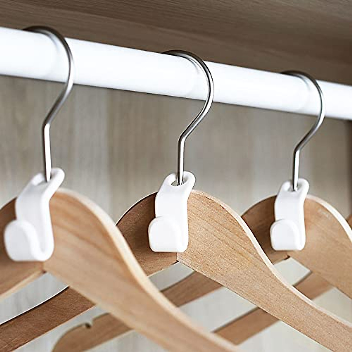 SCRTB Coat Hanger Connection Hook 30 Pcs Clothes Hanger Connector Hooks,Household Space Saving Cascading Connection Hooks for Wardrobe Closet,Mini Cascading Hanger Rack Hooks(WHITE30)