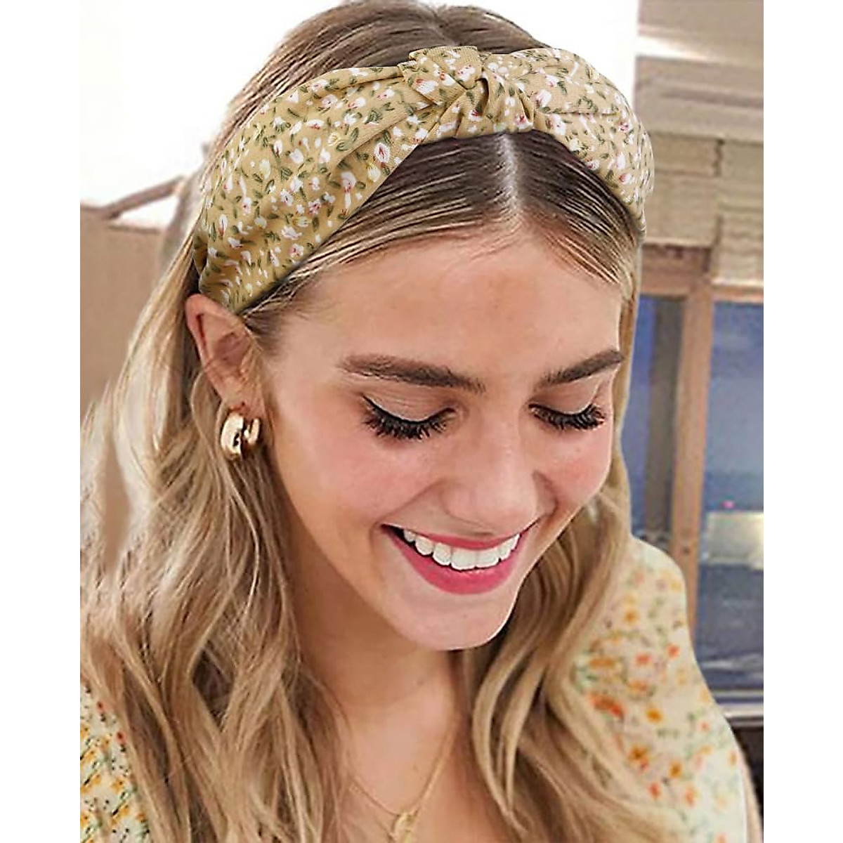 Huachi Headbands for Women and Girls, 4 Packs Fashion Flower Printed Knotted Head Bands for Women’ s Hair, Non Slip Boho Wide Thick Top Knot Hairbands, Womens Trendy Hair Accessories