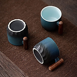 Hemoton Chinese Tea Cup Cup Ceramic Tea Mug Wood and Ceramic Materials The Glass Coffee Mugs e Heat- Home Wooden Handle Tea Mug Concentrate Ceramics Travel Mug Decorate Lovers
