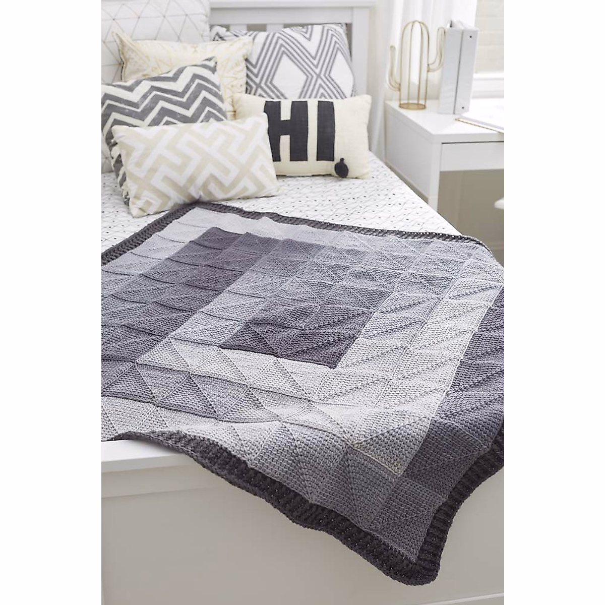 Bulk Buy: Red Heart Super Saver (2-Pack) (Charcoal, 7 oz Each Skein)