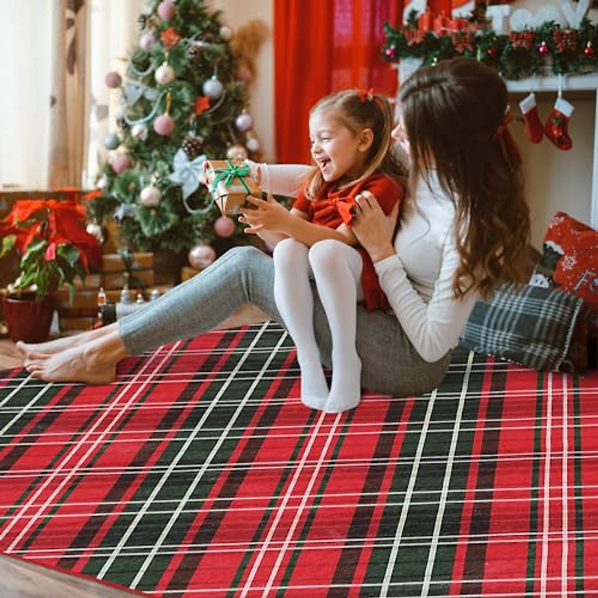CAREMEE Plaid Merry Christmas Area Rug 6' x 4' Red Indoor Non-Slip Washable Retro Christmas Home Decor Living Room Bedroom Fireplace Children's Play Area Entryway Gift