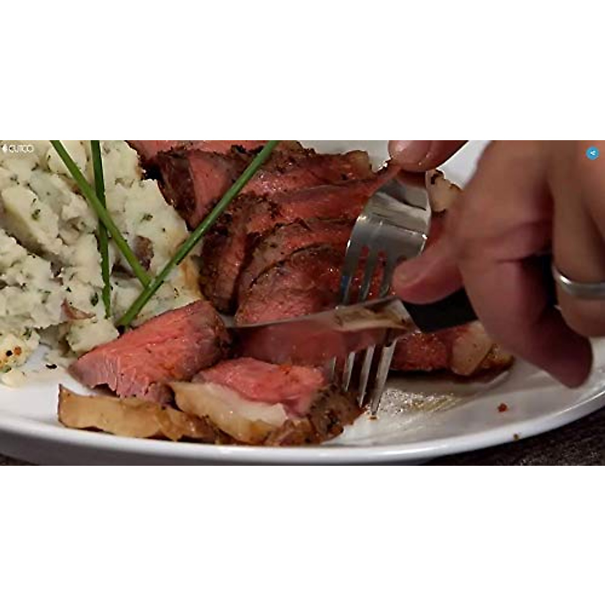 Cutco Table Knives Set of Four with Tray, Four of Cutcos Knife in a Dishwasher-safe Tray, 8.4 Inch Long, 3.4 Inch Double-D Serrated Edge Blades with 5 Inch Classic Brown Handles