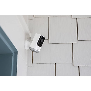 Lorex Home Hub 32GB with Three 2K QHD Wire-Free Battery-Operated Indoor/Outdoor Security Cameras