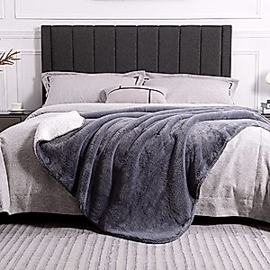 SOCHOW Premium Thick Sherpa Fleece Throw Blanket, Soft and Warm Winter Blanket, 60 × 80 Inches, Grey
