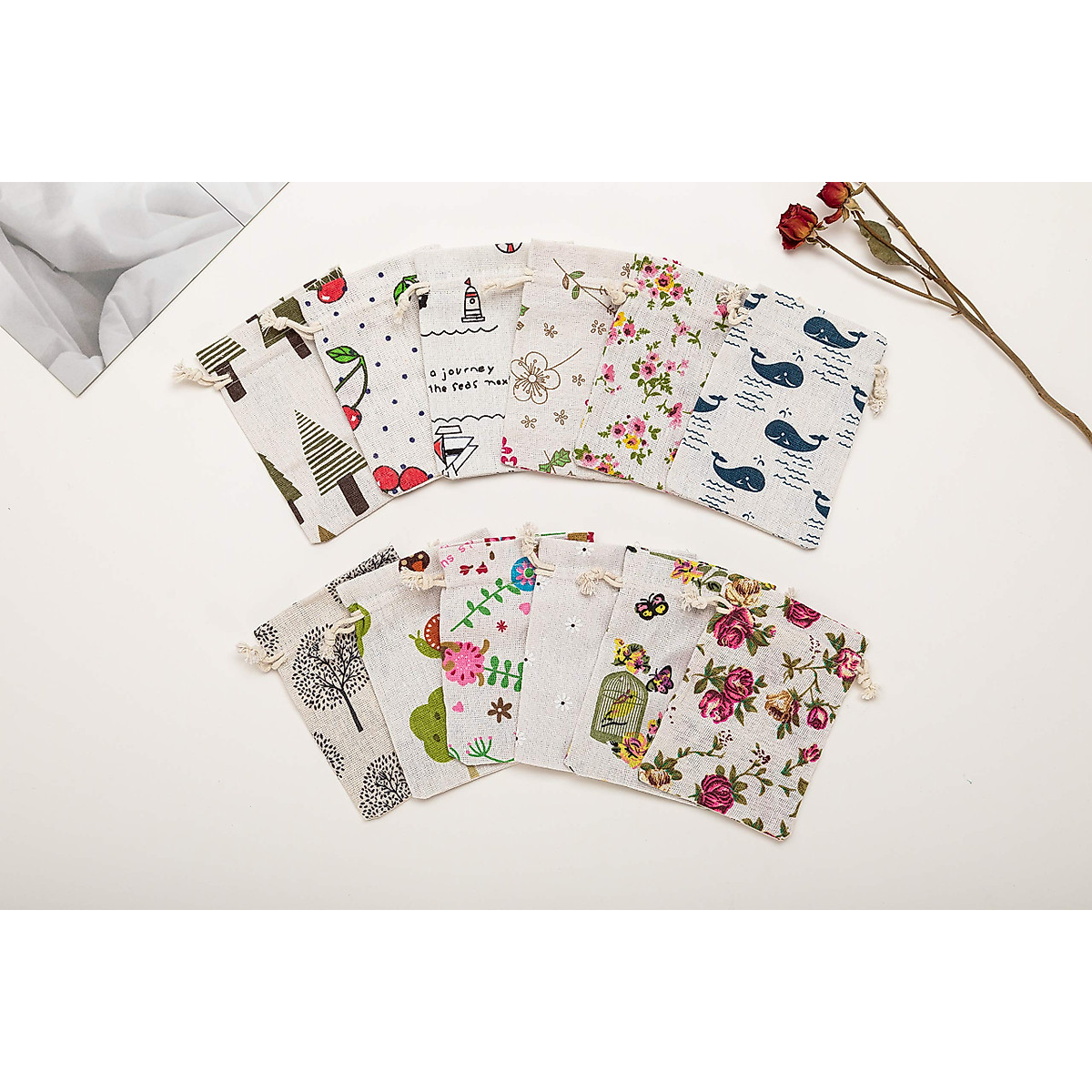 KAOYOO 50PCS 2.8X3.5 Inches Flower Drawstring Burlap Gift Bags,Gift Pouch for Jewelry Coin Candy DIY Craft Wedding Party Christmas New Year's Day