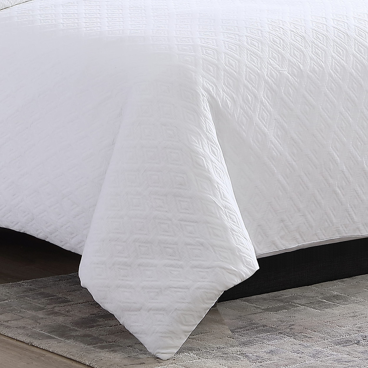 Vera Wang - Queen Duvet Cover Set, Reversible Luxury Bedding with Matching Shams, All Season Home Decor (Double Diamond White, Queen)