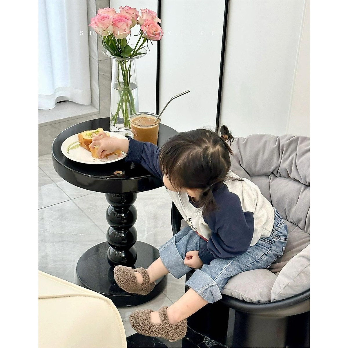 NICOKI Retro Vintage Accent Furniture Pedestal Table, Small Round Coffee End Table for Living Room Playroom Balcony, Wood Side Table, Nightstand, Plant Stand 20" Tall, Black