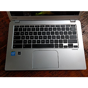 Toshiba CB35-B3340 13.3 Inch Chromebook (Intel Celeron, 4GB, 16GB SSD, Silver) Full HD-Screen