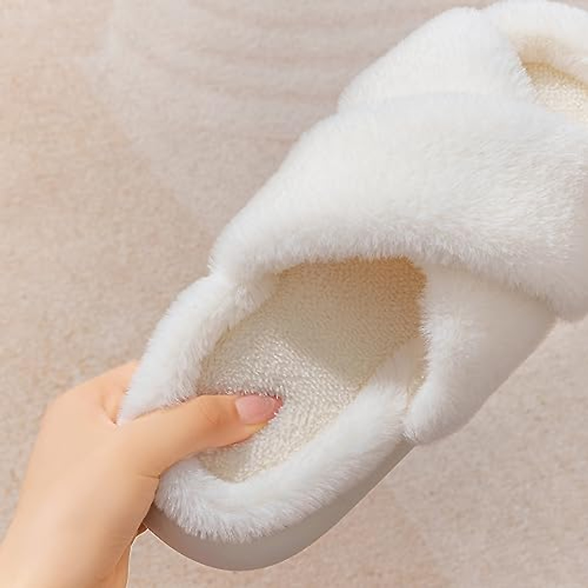 WATMAID Womens Slippers Fluffy Slippers Ultra Soft Open Toe Fuzzy House Slippers Plush Fur Slippers Memory Foam Slippers for Womens Thick Sole,White