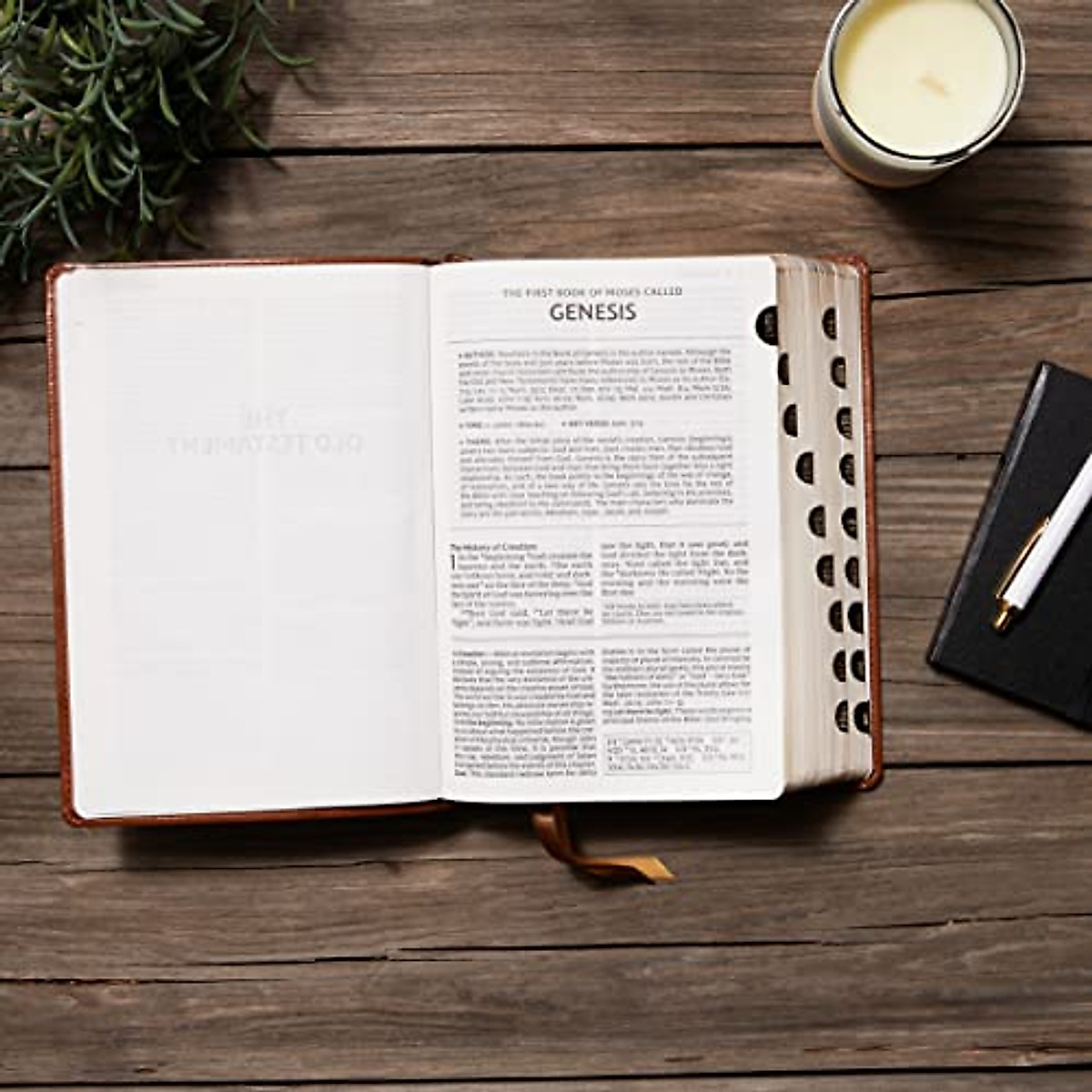 NKJV, Foundation Study Bible, Large Print, Leathersoft, Blue, Red Letter, Thumb Indexed, Comfort Print: Holy Bible, New King James Version