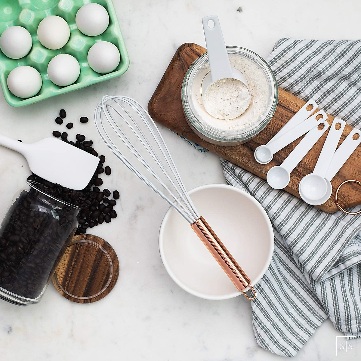 White and Copper Kitchen Utensils - 18 PC Copper Cooking Utensils Set Includes Copper Utensil Holder, White & Copper Measuring Cups and Spoons, Rose Gold Kitchen Utensils - Copper Kitchen Accessories