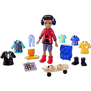 Polly Pocket Travel Toy Playset with Four (3-inch) Dolls and 40+ Fashion Accessories, Themed Characters Fashion Pack