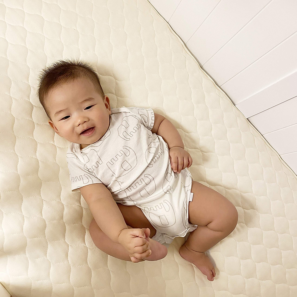 American Baby Company Waterproof Crib and Toddler Mattress Protector, Quilted Fitted Protector Pad Cover made with Organic Cotton Top Layer, 52“ x 28"