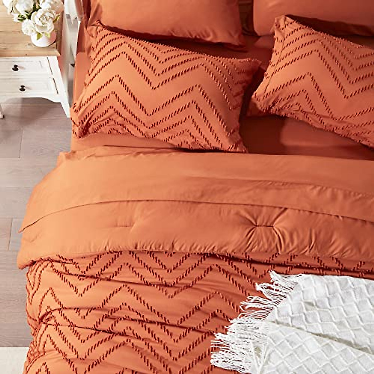 Anluoer Queen Comforter Set, Burnt Orange Tufted Bed in a Bag 7 Pieces with comforters and Sheets, All Season Bedding Sets with 1 Comforter, 2 PillowShams, 2 Pillowcases, 1 Flat Sheet, 1 Fitted Sheet