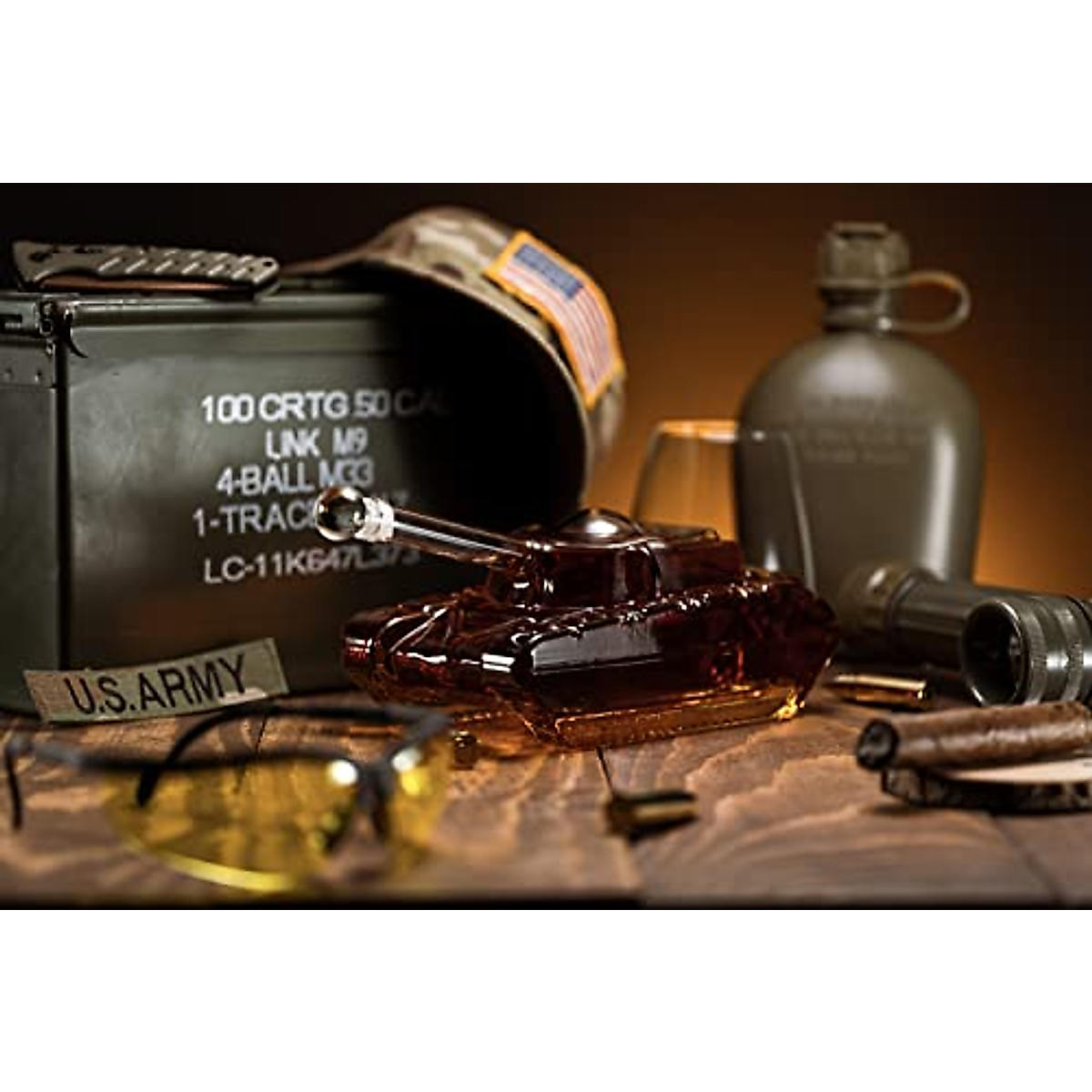 Tank Whiskey Decanter by The Wine Savant - Army Gifts for Men - Glass Tank Gift - Bourbon and Scotch Decanter - Military Veteran Gifts - 1000ml