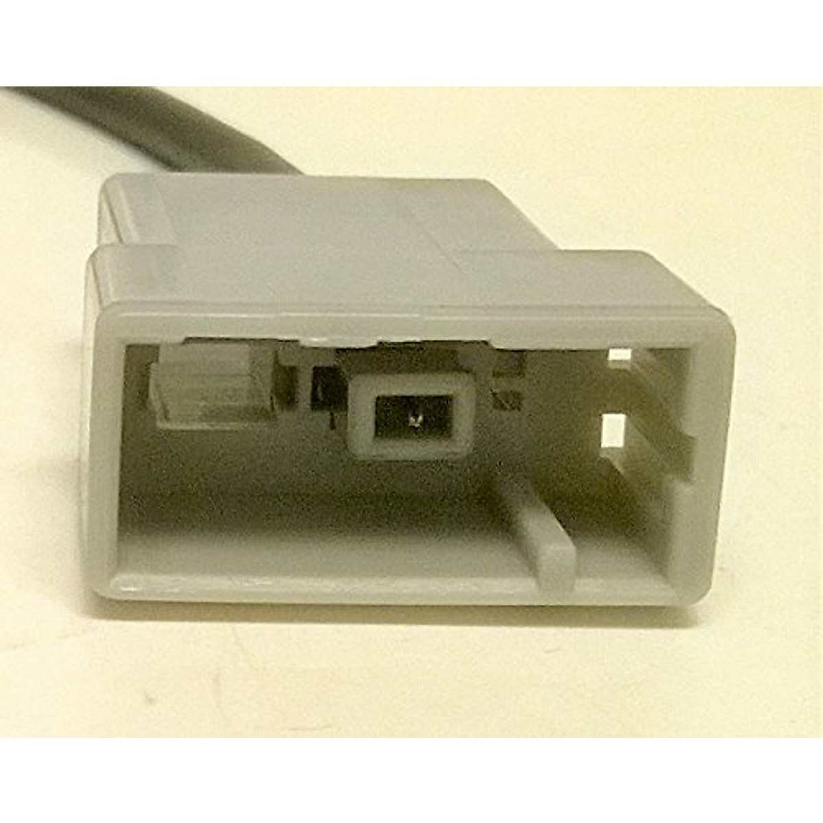 Stereo Antenna Harness Adapter for Installing a New Radio Into a Subaru, Legacy and Outback w/Out OEM Nav, 2010, 2011, 2012, 2013, 2014