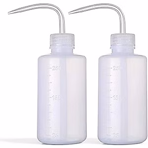 Hatonseyan Wash Bottles - 2pcs 250ml Safety Wash Bottle Watering Tools, Economy Plastic Squeeze Bottle for Medical Label Tattoo Supplies Green Soap Cleaning Washing Bottle