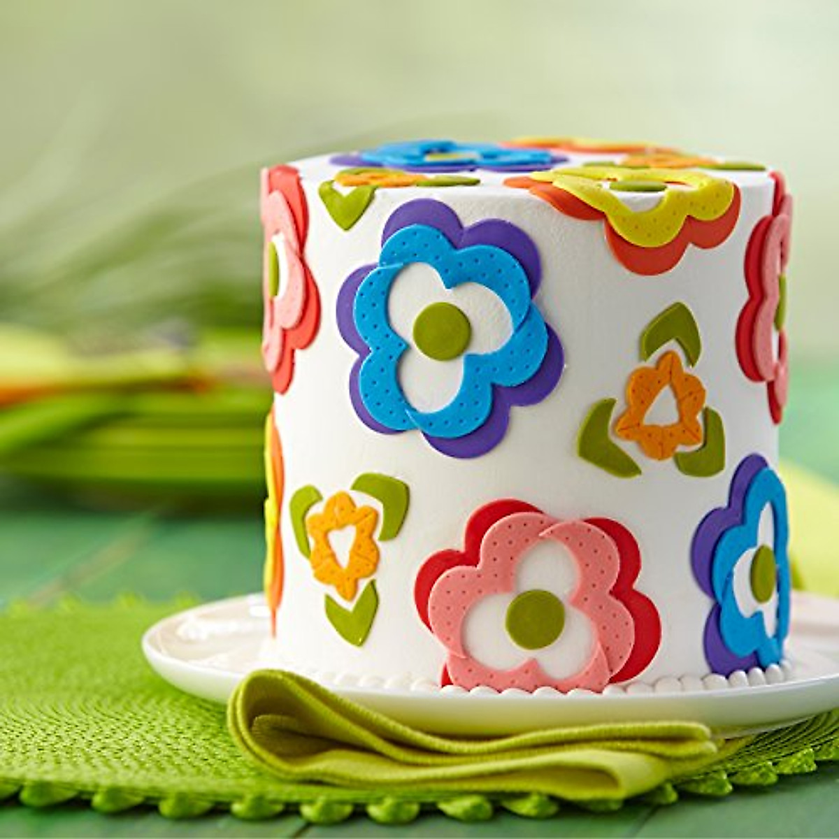 Wilton Decorator Preferred Blue Fondant, 24 oz. Fondant Icing