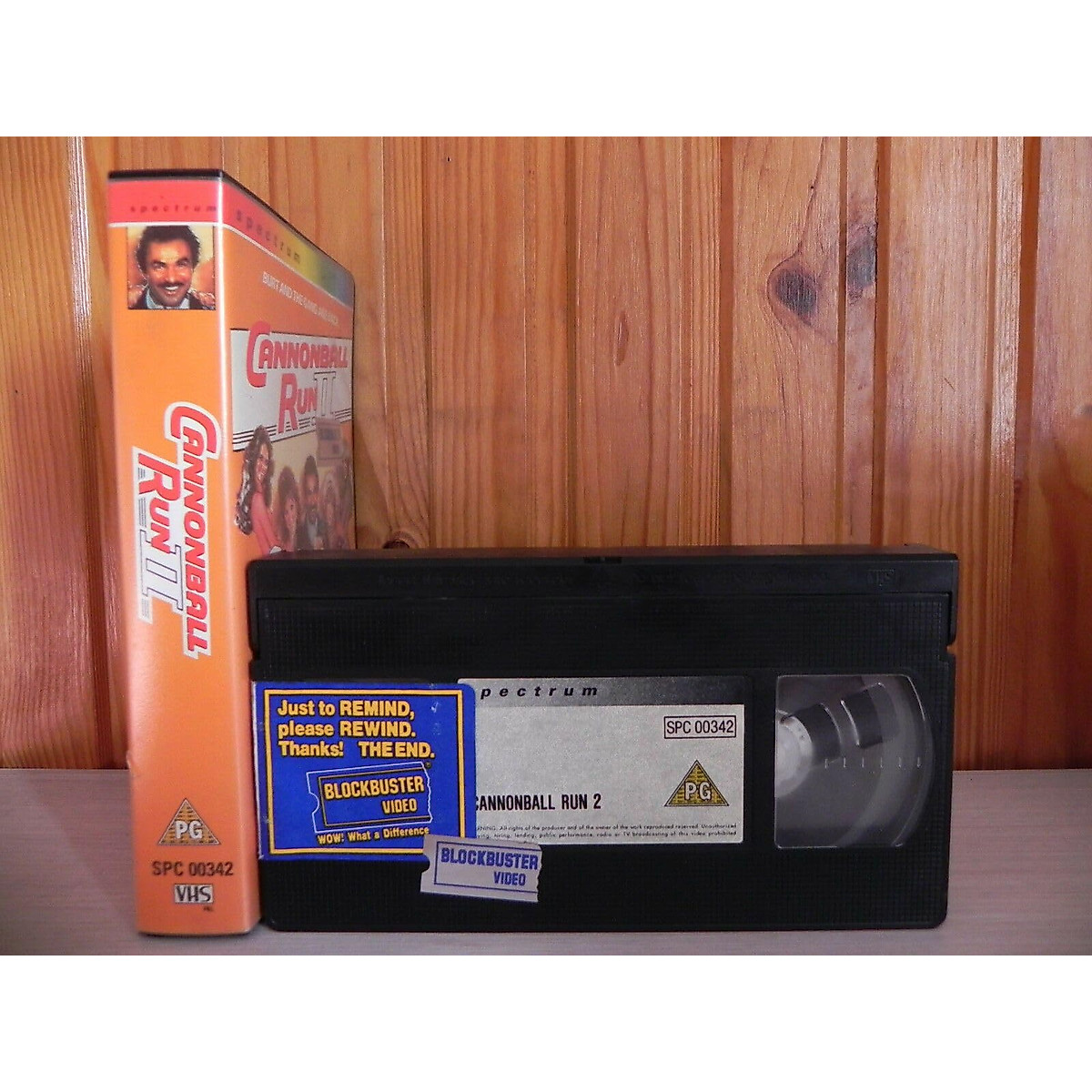 Cannonball Run 2 [Spectrum]: Automobile Racing Action - Burt Reynolds - Pal VHS