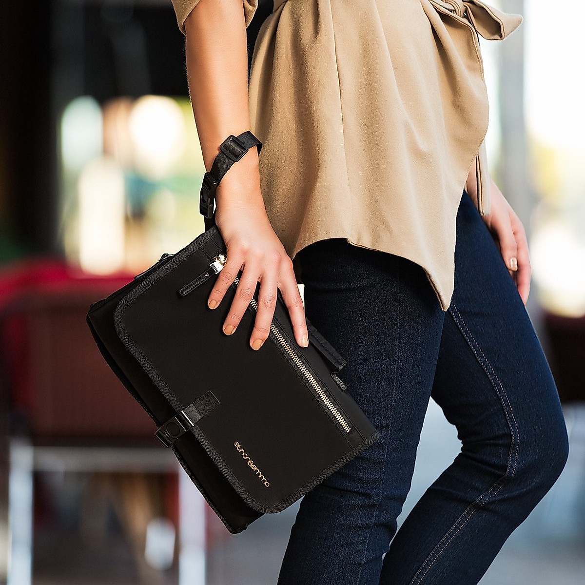 Best Portable Changing Pad for Smart Parents, Newly Design Wipe Pouch, Extra Storage, Fits Easily Into Diaper Bag, Large Detachable Padded Mat with Non-Skid Backing, Liquid Resistant Machine Washable