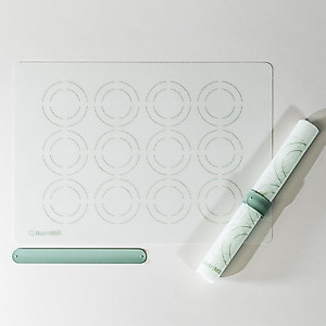 Bosch Universal Plus Stand Mixer - Black - Baker's Package with Additional Baking Attachments and Stainless Steel Bowl