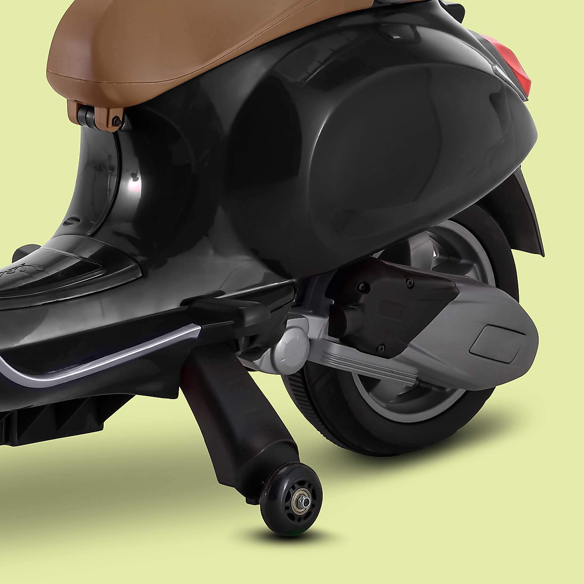 Kid Trax Toddler Vespa Scooter Electric Ride On Toy, 3-5 Years Old, 6 Volt, Max Weight 60 lbs, Black, 6V (KT1419AZA)