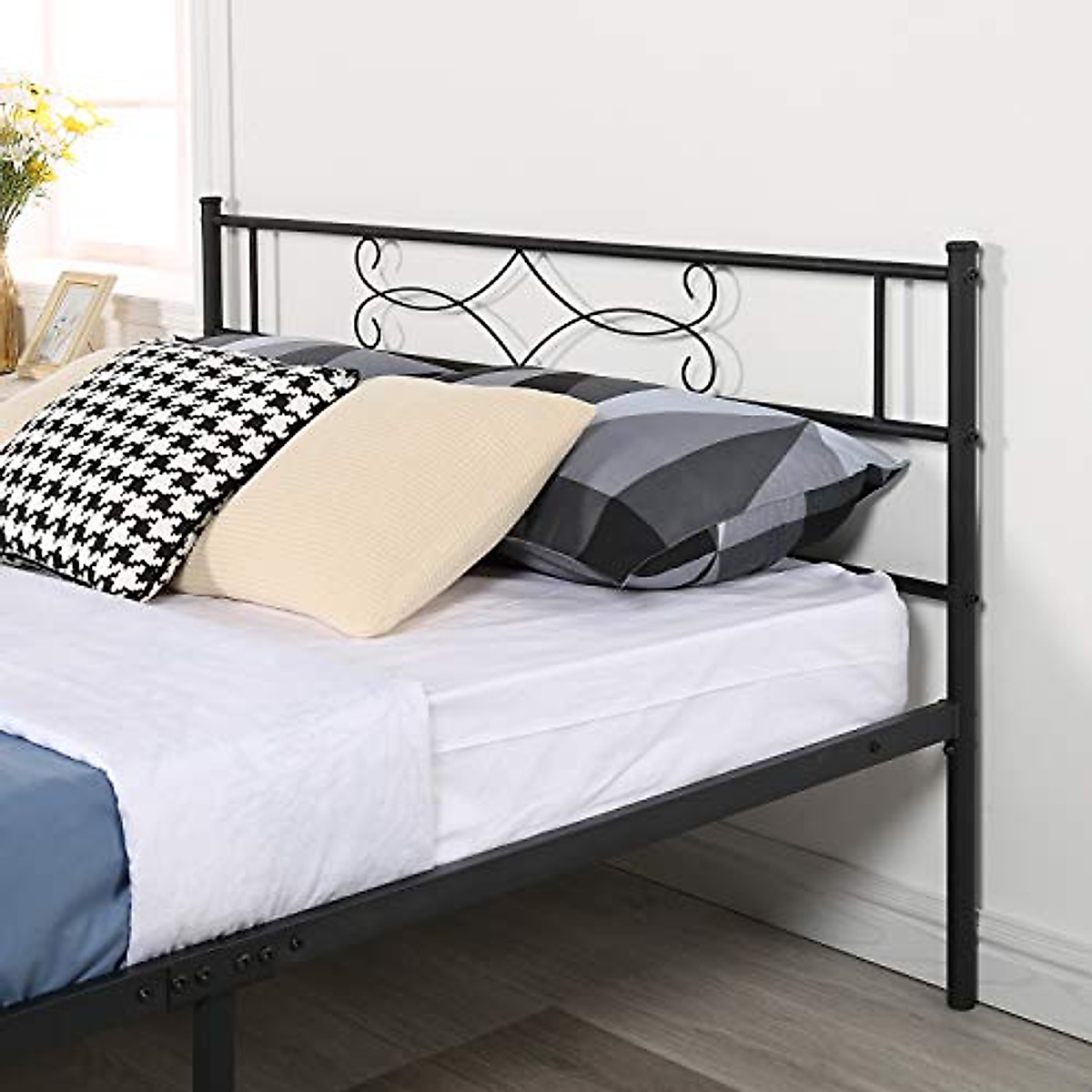 VECELO Full Size Bed Frame Metal Platform/Mattress Foundation with headboard Footboard/Steel Slat Support/No Box Spring Needed/Easy Assembly