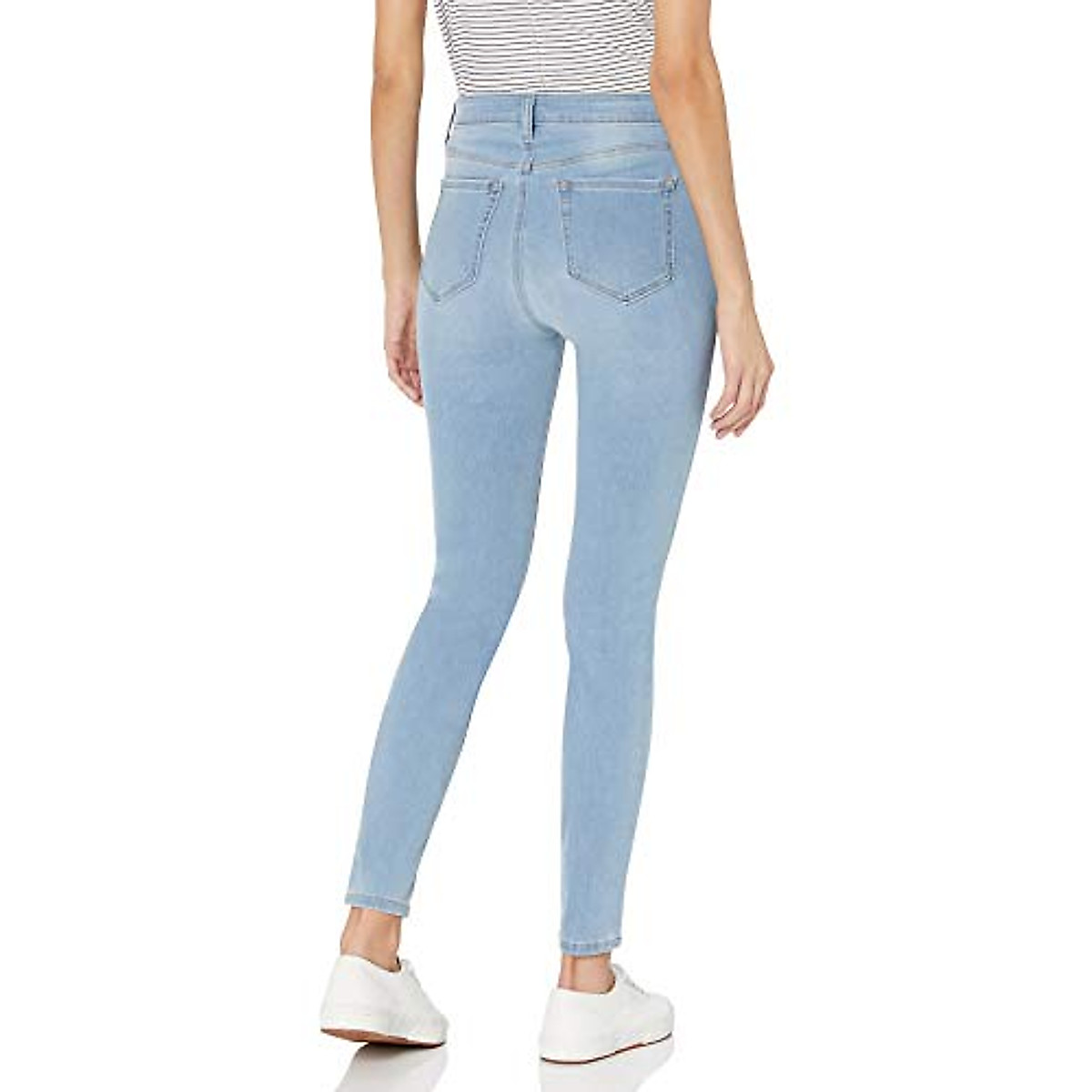 Amazon Essentials Women's Skinny Jean, Light Wash, 0 Short