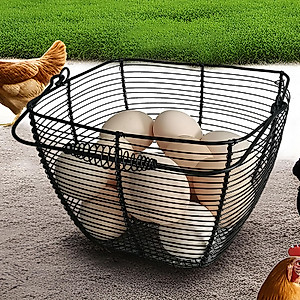 Black Square Wire Egg Basket For Fresh Egg with Handle,Famhouse Small Metal Egg Collecting Basket for Gathering Fresh Eggs Chicken Basket Decor for Kitchen Countertop Rustic Style