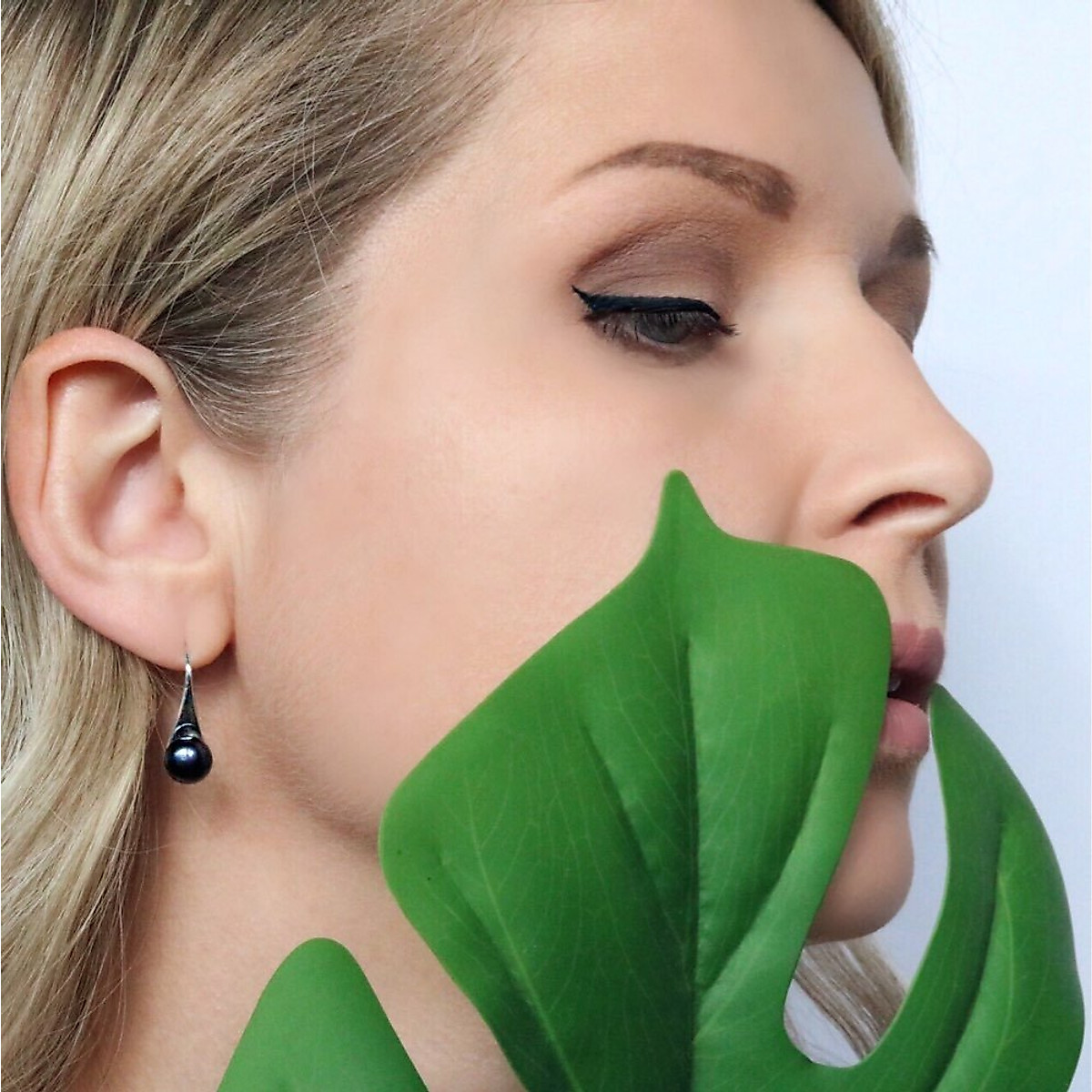 S925 Sterling Silver Freshwater Cultured Pearl Dangle Drop Earrings for Women AAA+ Quality 8mm Black Pearl Women's Earrings