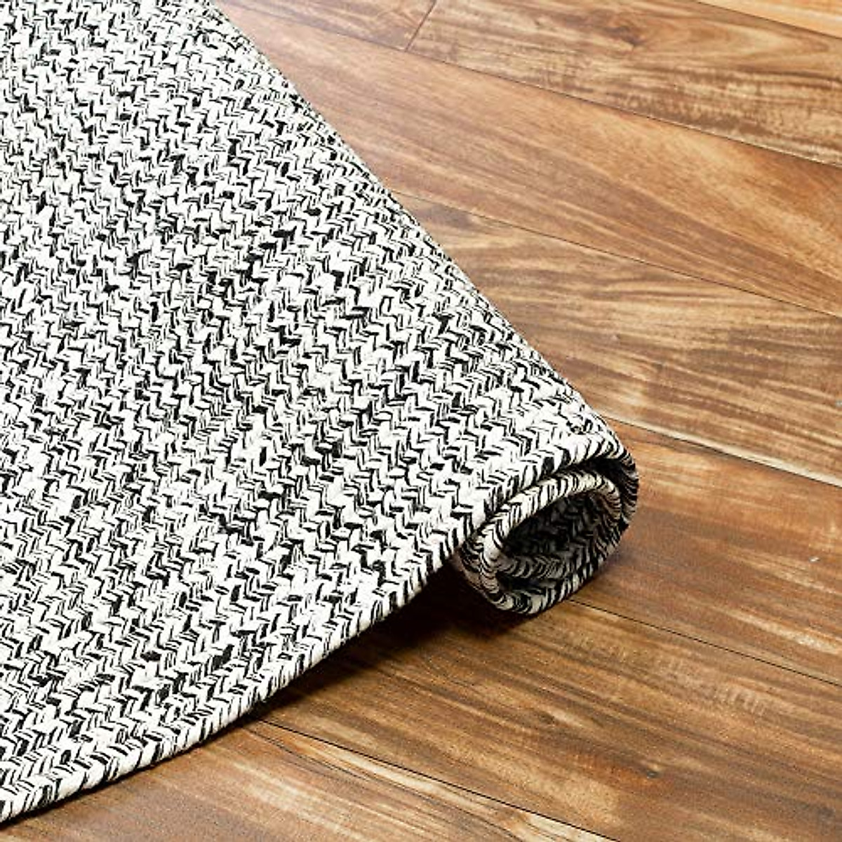 Super Area Rugs Farmhouse Braided Rug Cotton Kitchen Reversible Carpet, Black & White, 2' X 3' Oval