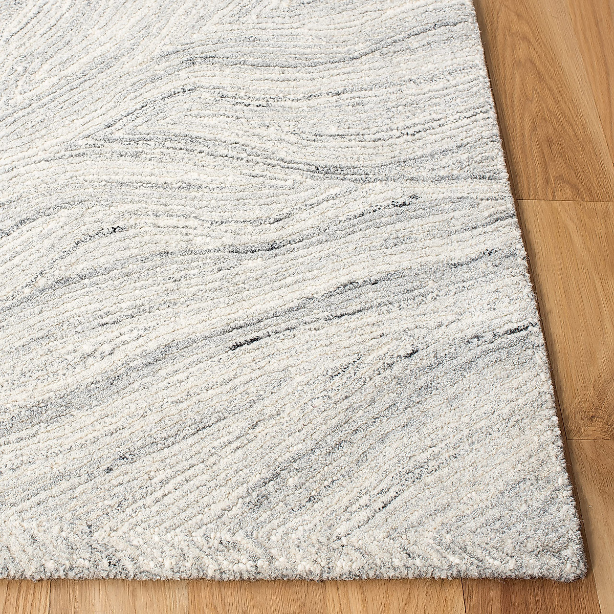 SAFAVIEH Metro Collection Area Rug - 8' x 10', Ivory & Silver, Handmade Modern Abstract Wool, Ideal for High Traffic Areas in Living Room, Bedroom (MET505G)