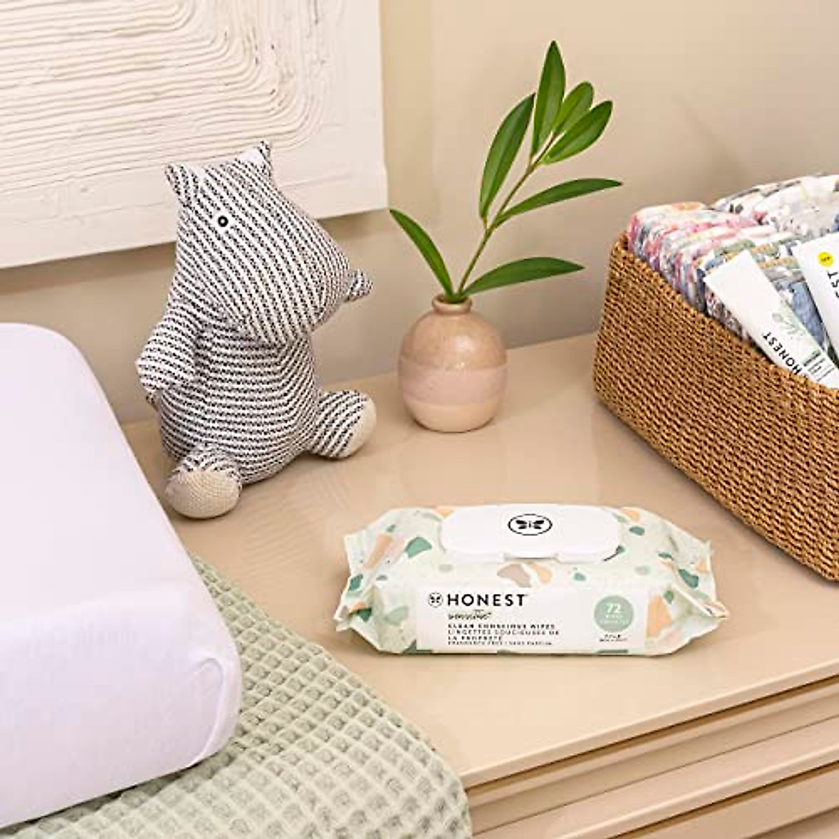 The Honest Company Clean Conscious Wipes | 100% Plant-Based, 99% Water, Baby Wipes | Hypoallergenic, Dermatologist Tested | Geo Mood, 288 Count