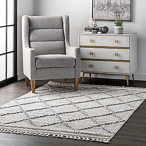 nuLOOM Skylar Geometric Trellis Tassel Area Rug, 7x9, Beige
