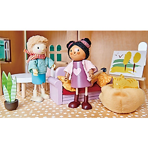 Tender Leaf Toys - Ayana and Her Cat - Wooden Miniatures Flexible Doll, Multicultural Action Figure for Dollhouse - Encourage Creative and Imaginative Fun Play for Children - Age 3+